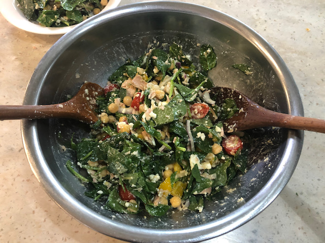 SPINACH, TUNA & BEAN SALAD - Our Home Has 6 Wheels
